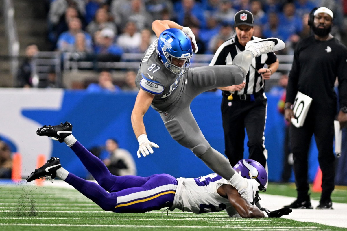 NFL Injury Report: Lions' Record Breaker Sam LaPorta Carted Off With ...