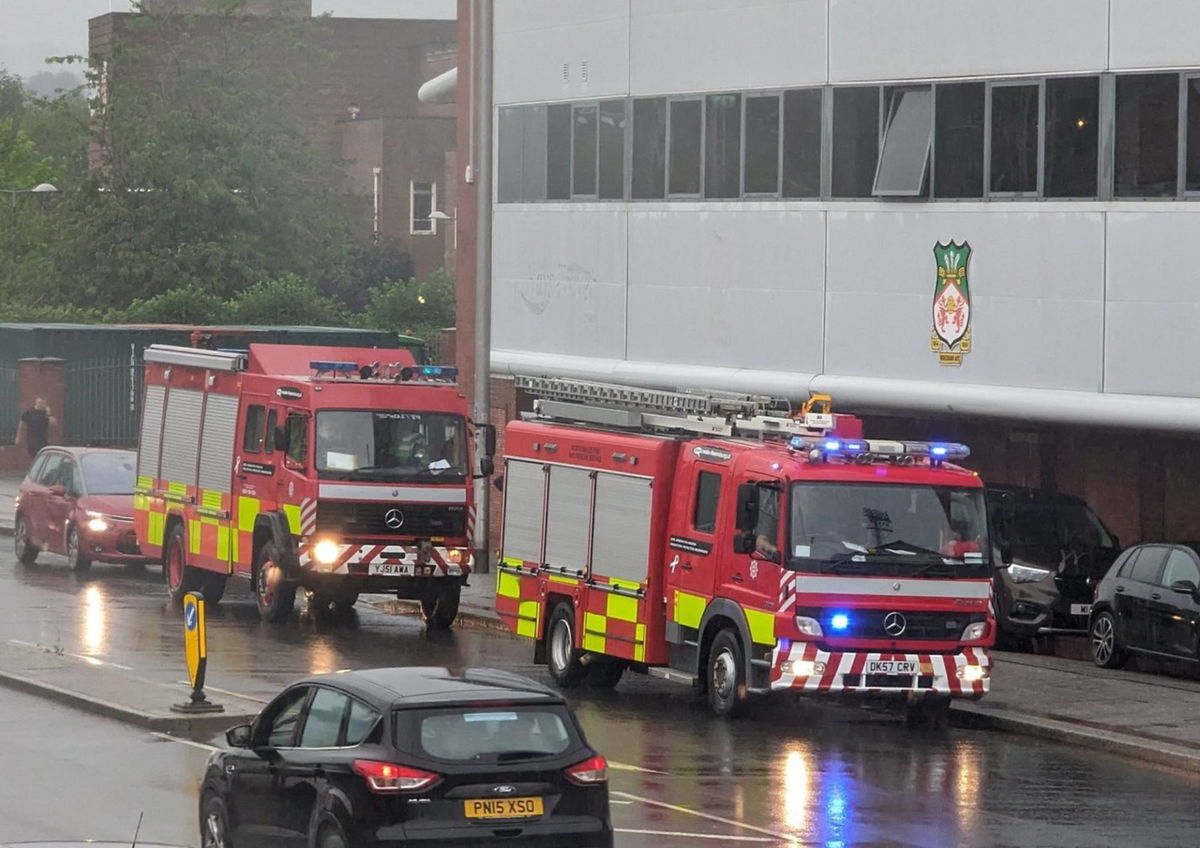 Fans Flee After Floods Ravaged Wrexham’s 216-Year-Old Racecourse ...