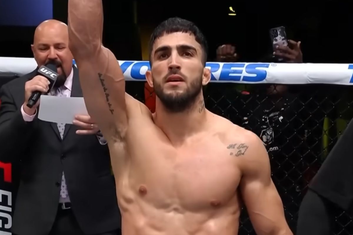 What Flag Does Yadier Del Valle Carry? UFC Fighter’s Nationality ...