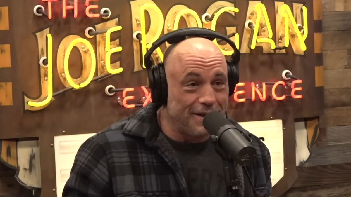 “Pretty Scary Top 3” – Joe Rogan Rules Atop as Candace Owens & Tucker ...