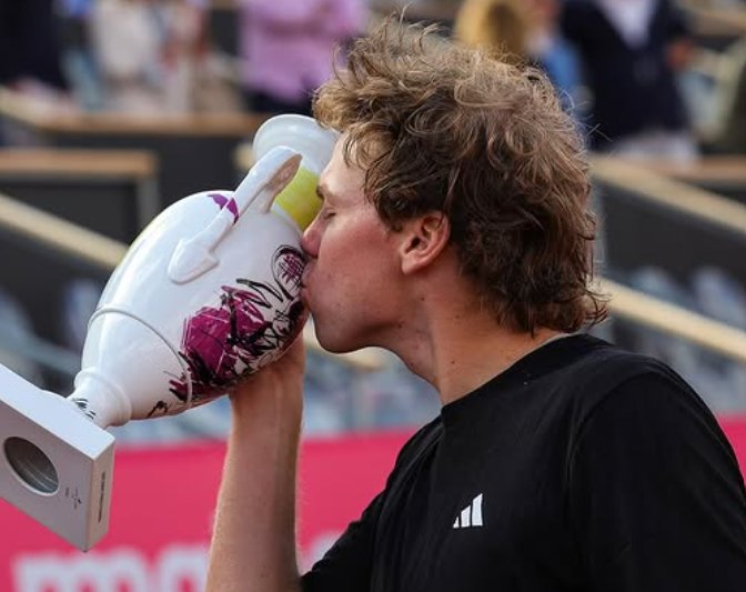 Who Is Alex Michelsen, Playing at Wimbledon 2025? All You Need to Know ...