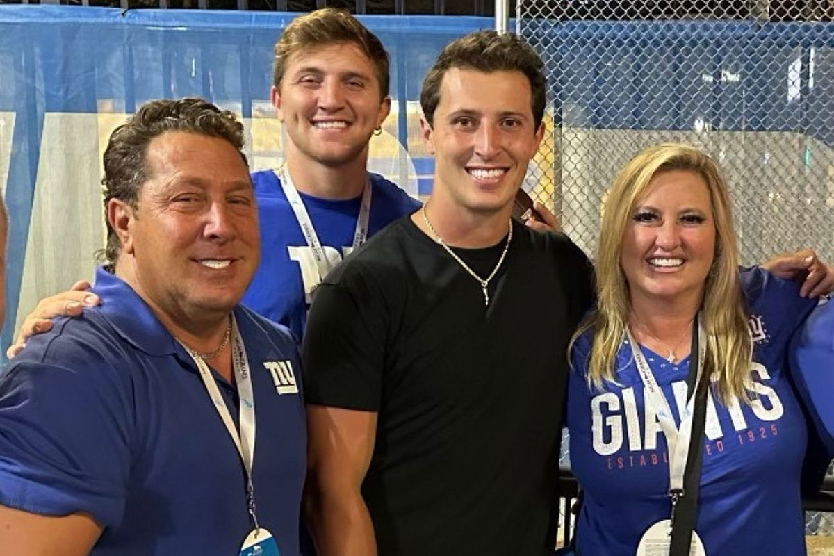 Tommy DeVito Siblings: Meet MBA Graduate Brother Max DeVito, the Brain ...
