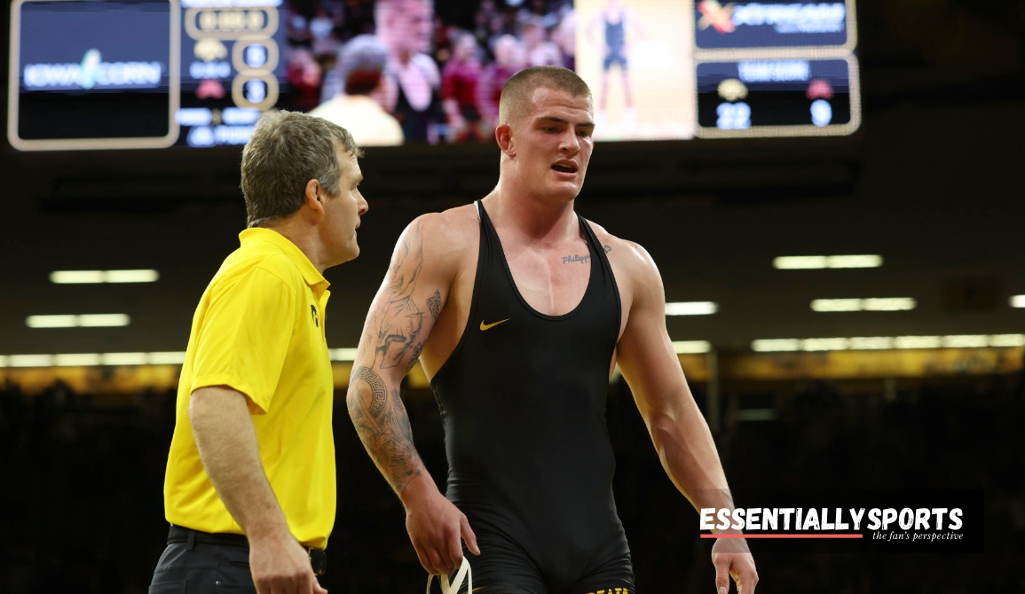 Hawkeyes' Wrestler Sacrifices College Football Career After Iowa's ...