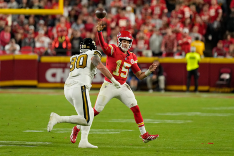 Patrick Mahomes Makes Feelings Clear on Chiefs’ WR Situation as Juju ...
