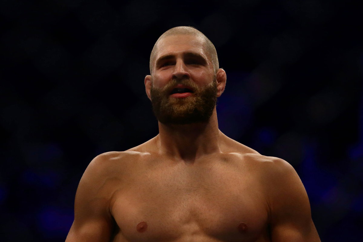 Former Middleweight Champ Hands Jiri Prochazka a Reality Check Over 185 ...