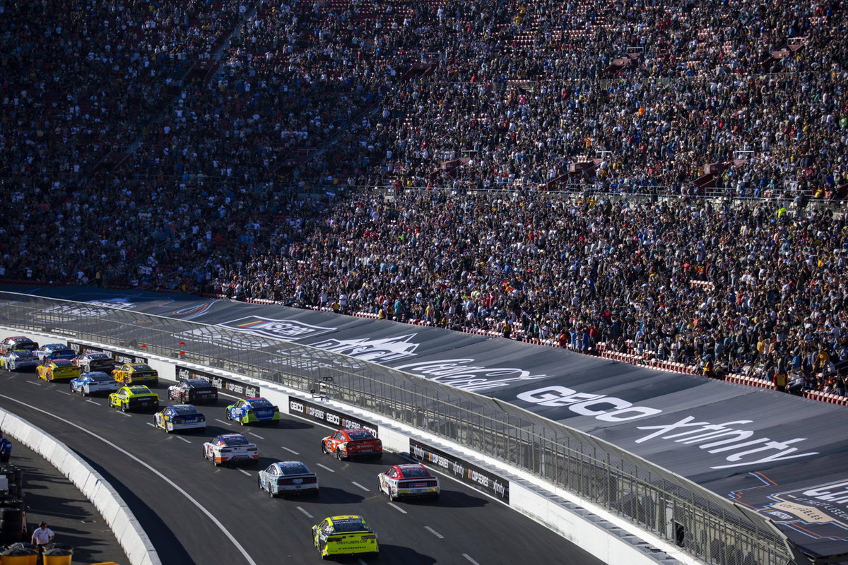 “It Has Soul” - LA Artist Unveils Exquisite NASCAR Mexico Series ...