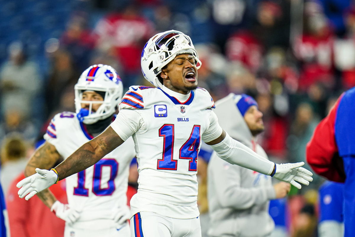 Stefon Diggs Bought ‘Beers’ to the Bills Fans He Took From ‘Bears ...