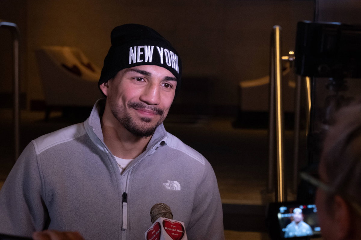 “I’m Not Here to Be Slaved”: Teofimo Lopez Reveals Floyd Mayweather’s ...