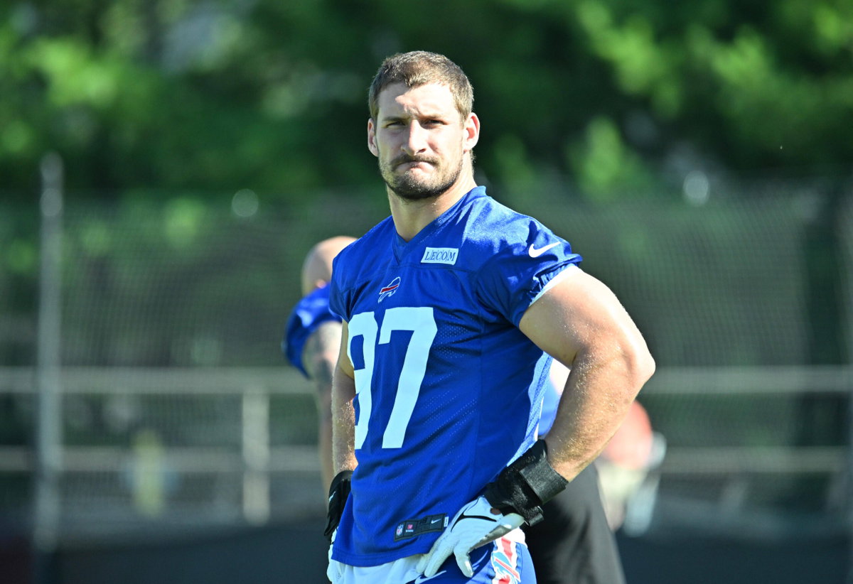 Joey Bosa’s Mom Reacts to His Potential Reunion With Brother Nick at ...