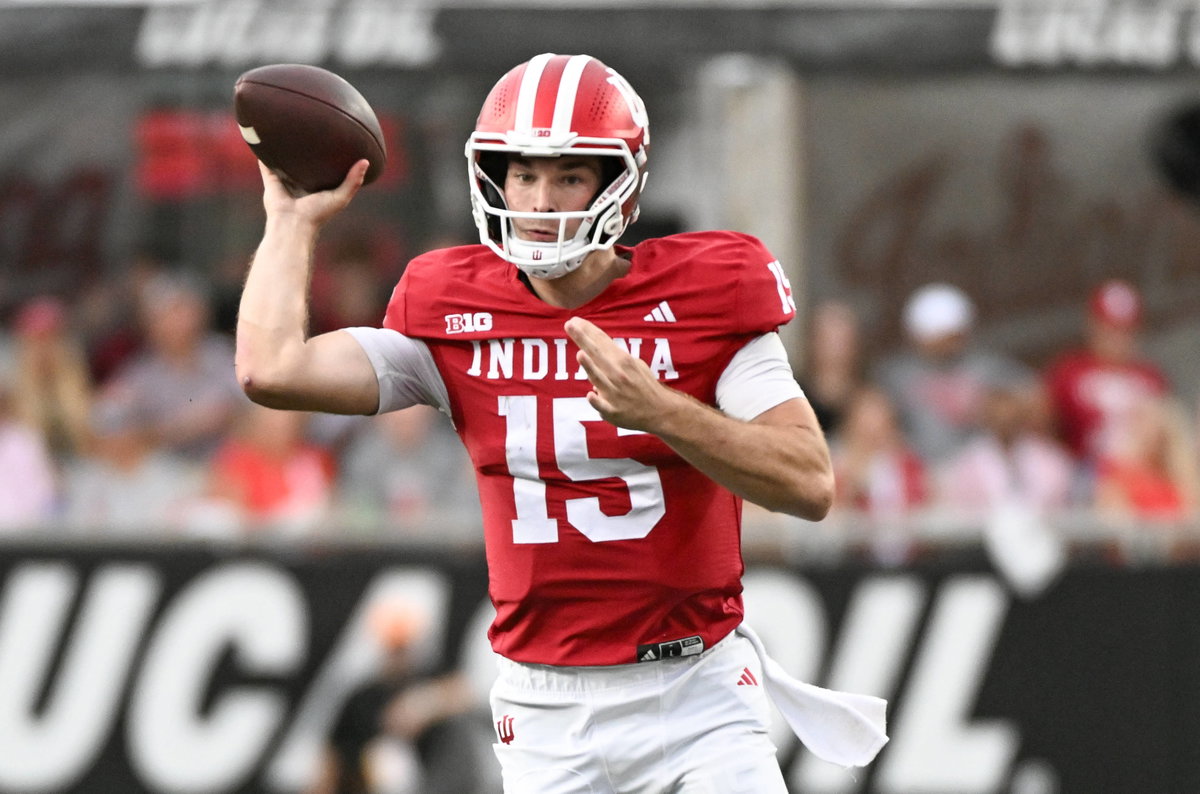 Indiana QB Fernando Mendoza Following Peyton Manning’s Footsteps, Says ...