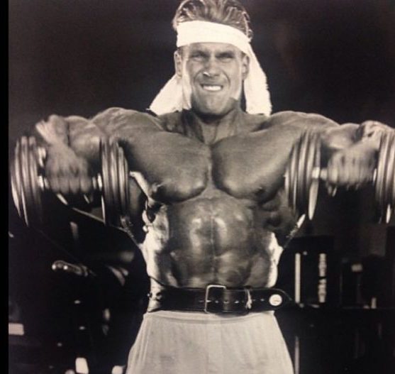 As a 21 YO Jacked Jay Cutler Breaks the Internet With a Throwback Photo ...