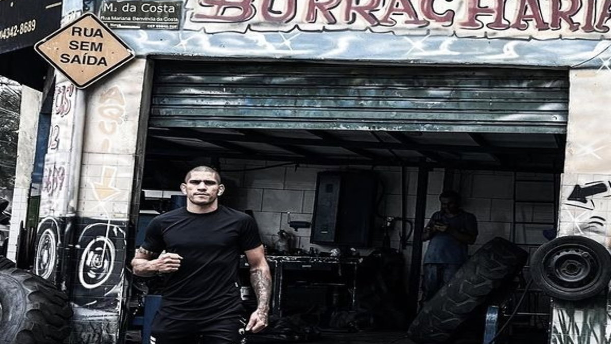 “Going Back to the Tire Shop” – Alex Pereira Makes an Emotional ...