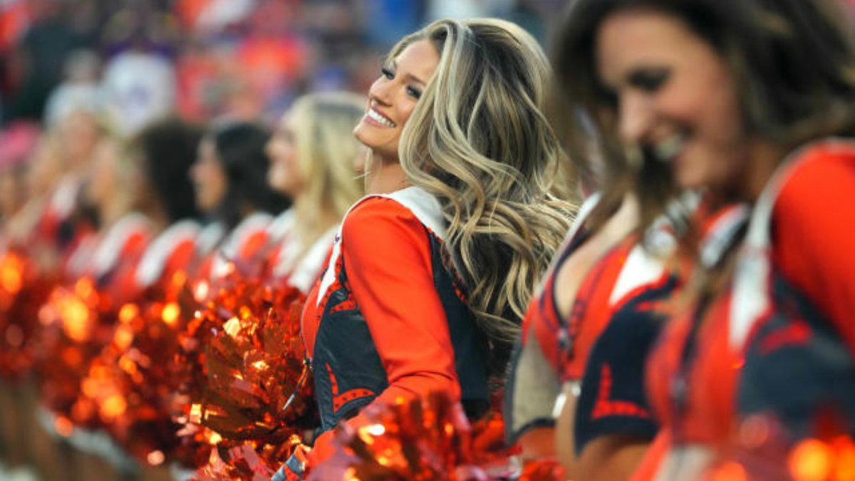 NFL's Denver Broncos Cheerleader Stuns World by Becoming a Model for ...